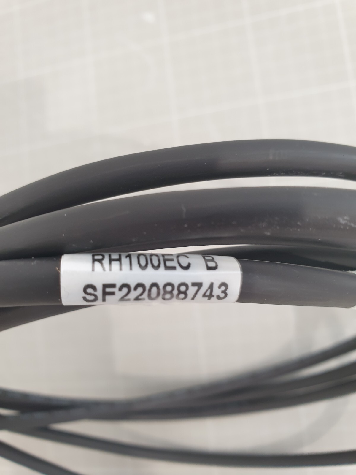Foxboro by Schneider Electric RH100EC Rev B Kabel 24VDC 18AWG 3m _0.23 ...