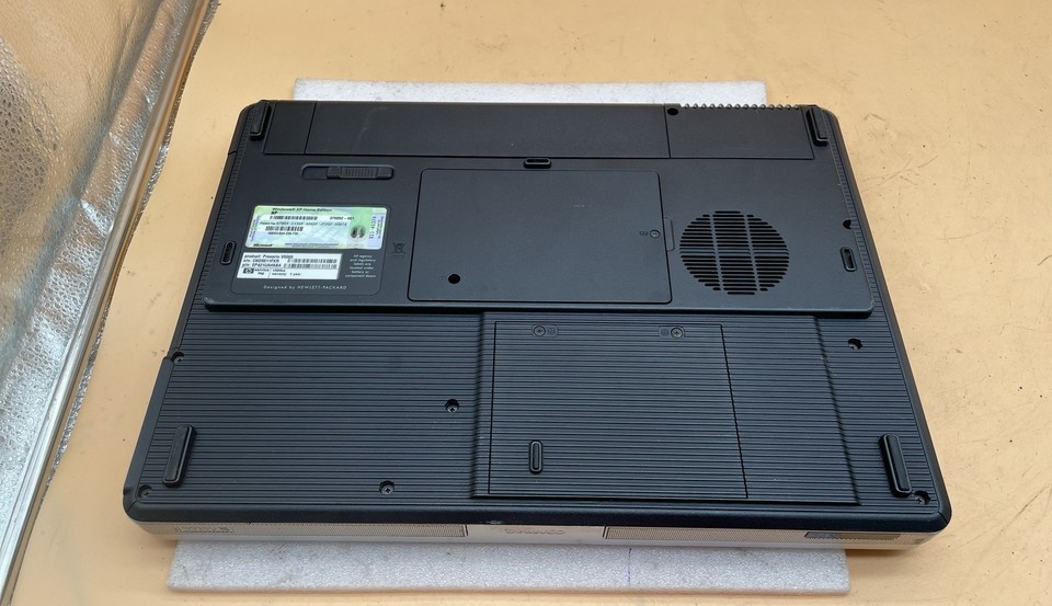 Compaq HP Presario V5000 Laptop 15.4" AMD Sempron Windows XP Vintage | eBay