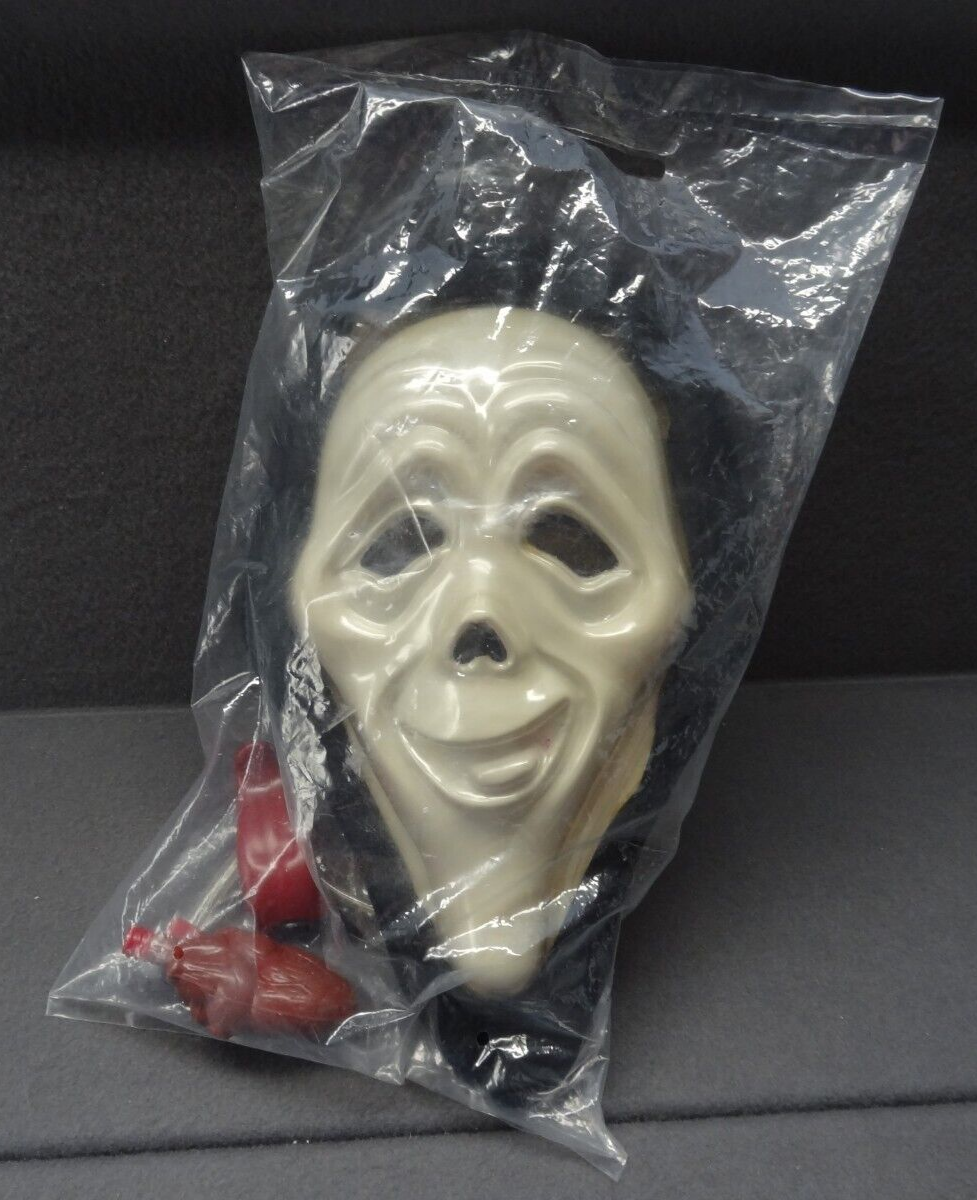 Authentic Horror Movie Masks Killer Horror Movie Memorabilia From 'The