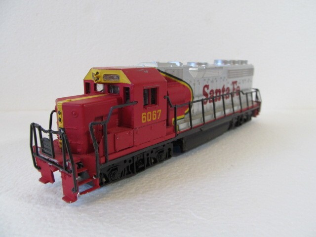 1/87 HO Bachmann GP40 Santa Fe #6067 Diesel Locomotive Tested Runs ...