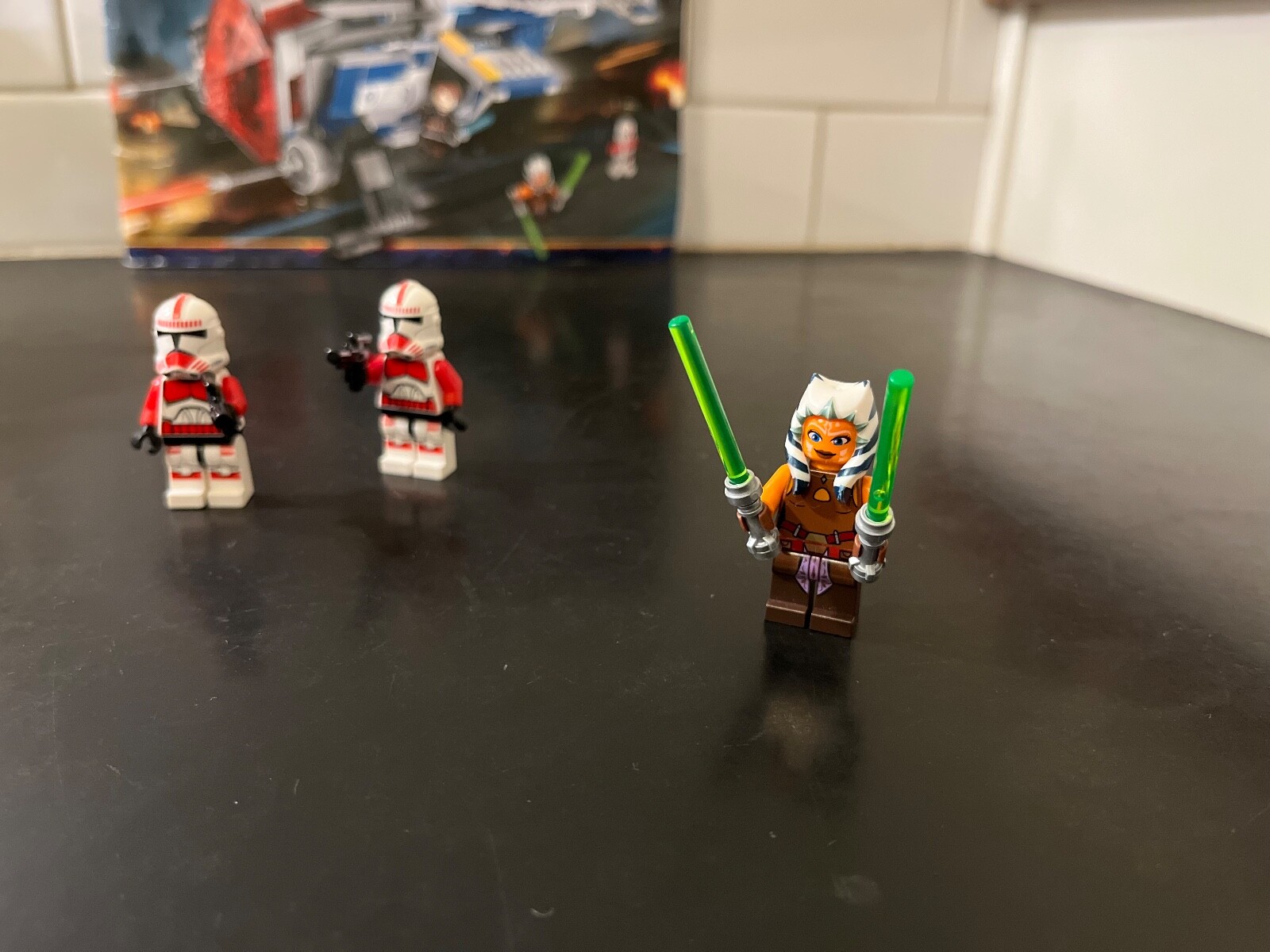 LEGO Star Wars Coruscant Police Gunship 75046 +Asoka, 2 Shock Troopers ...