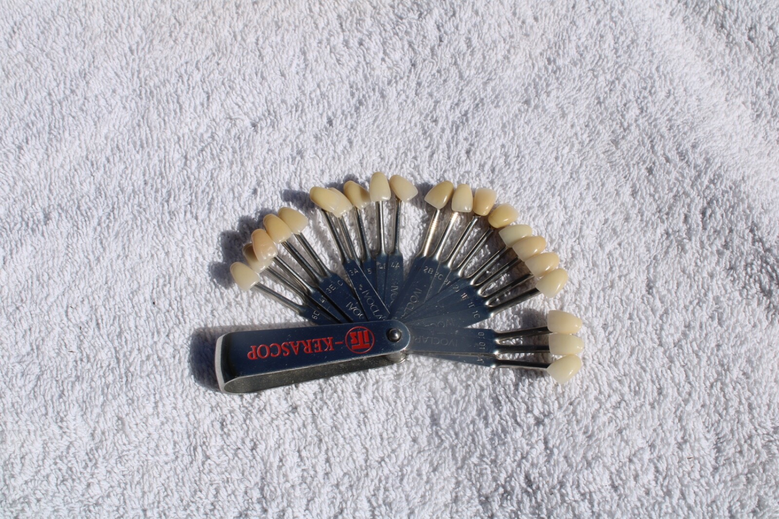 Kerascop Ivoclar shade guide | eBay