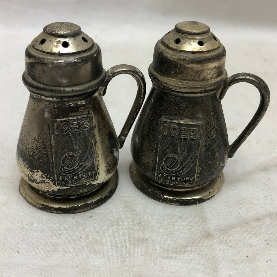 Vintage 1933 Century of Progress Salt and Pepper Shakers Quaker Shaker ...