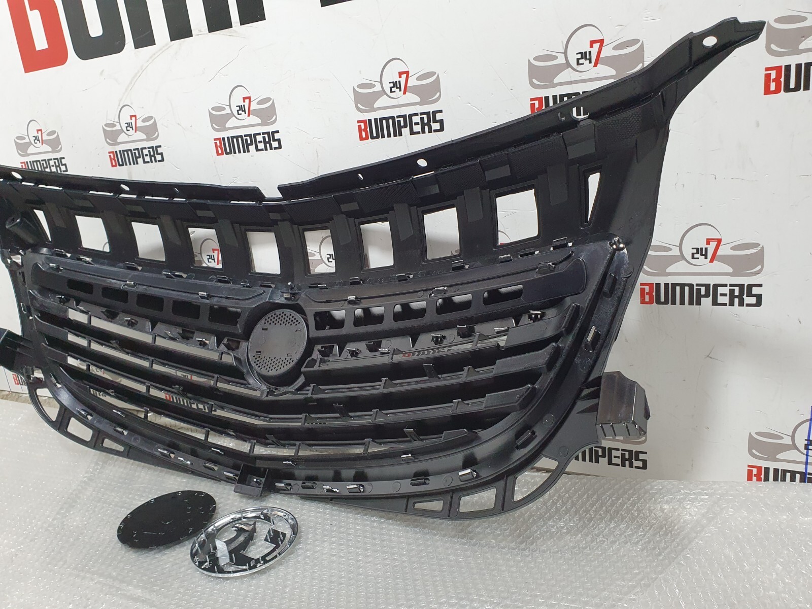 VAUXHALL INSIGNIA 2014-2017 FACELIFT FRONT BUMPER TOP GRILL + CHROMES ...