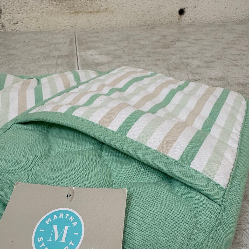 2-Pack Martha Stewart Daisy Stripe Pot Holder Set, Green, 7"x10" Each ...