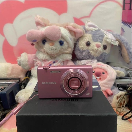 Samsung MV800 Flip-out Selfie 5x Zoom 16 Megapixels Vlog Camera | eBay