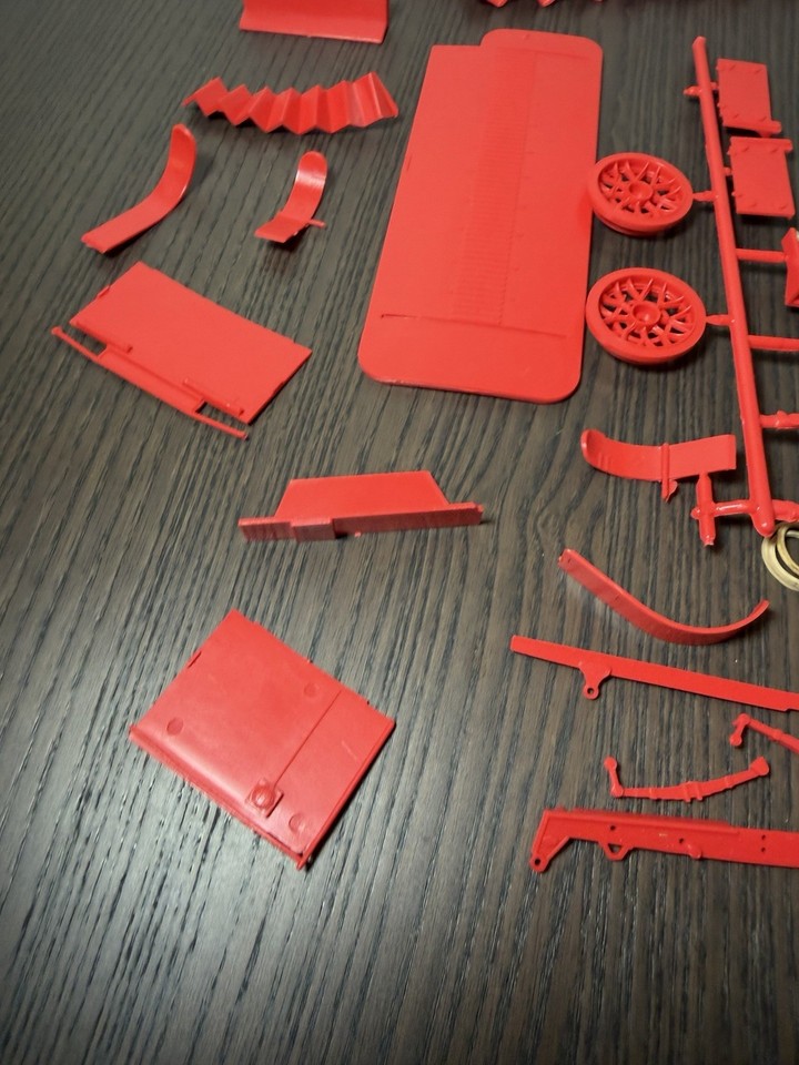 Vintage Airfix 1910 B Type Bus “Old Bill” 1/32 Model Kit Started ...