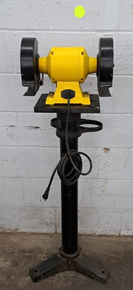 DEWALT BENCH GRINDER DW758 8" BENCH 120 VAC 60HZ 4.2A 3600 RPM 2012-24 ...