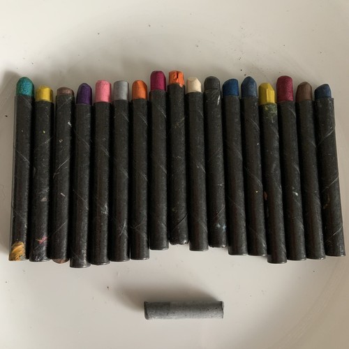American Crayon Co 17 Vintage Painting Crayons in black cardboard ...