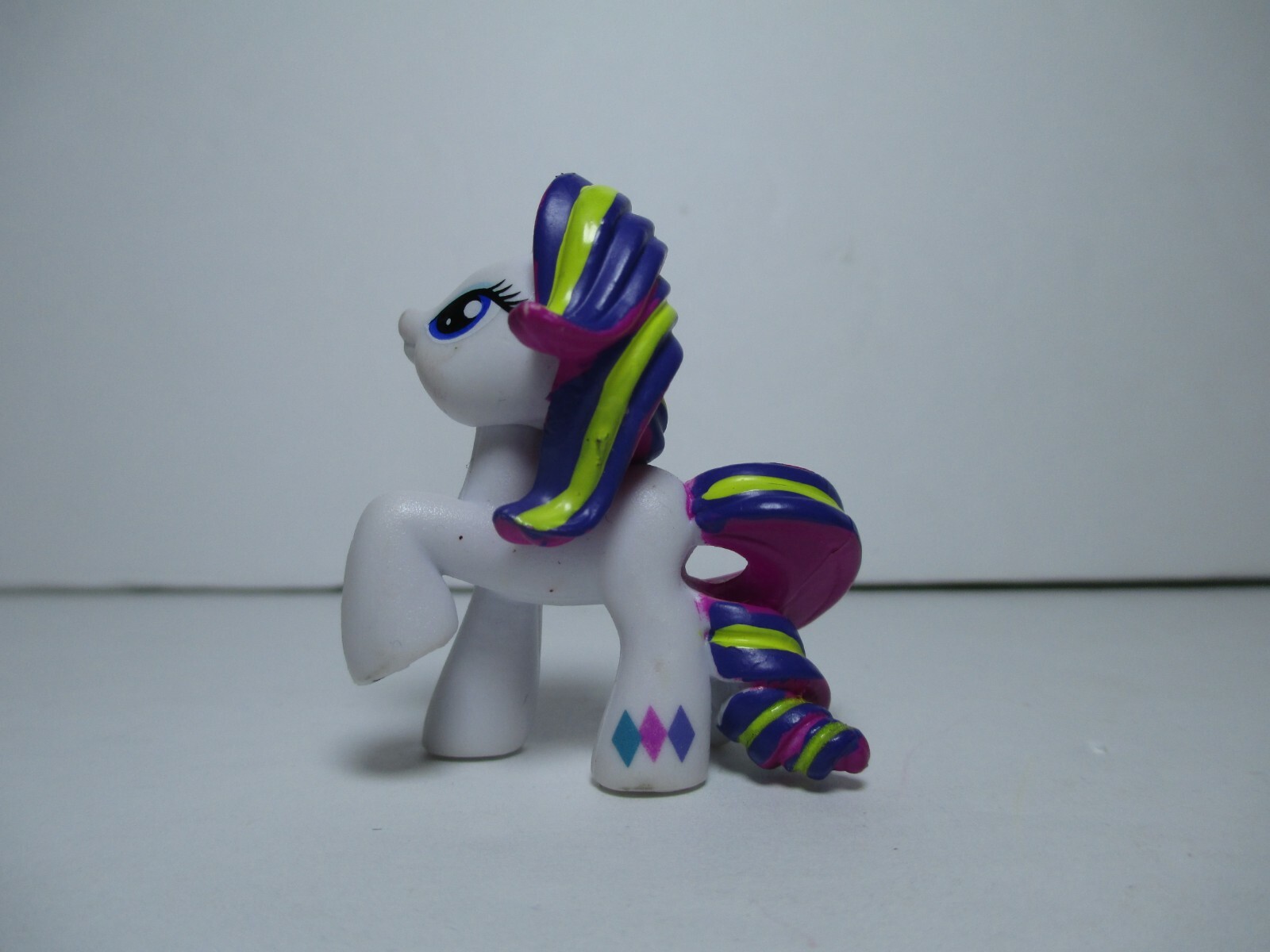 2013 My Little Pony FiM Rainbow Pony 2" Rainbowfied Rarity Unicorn Pony ...