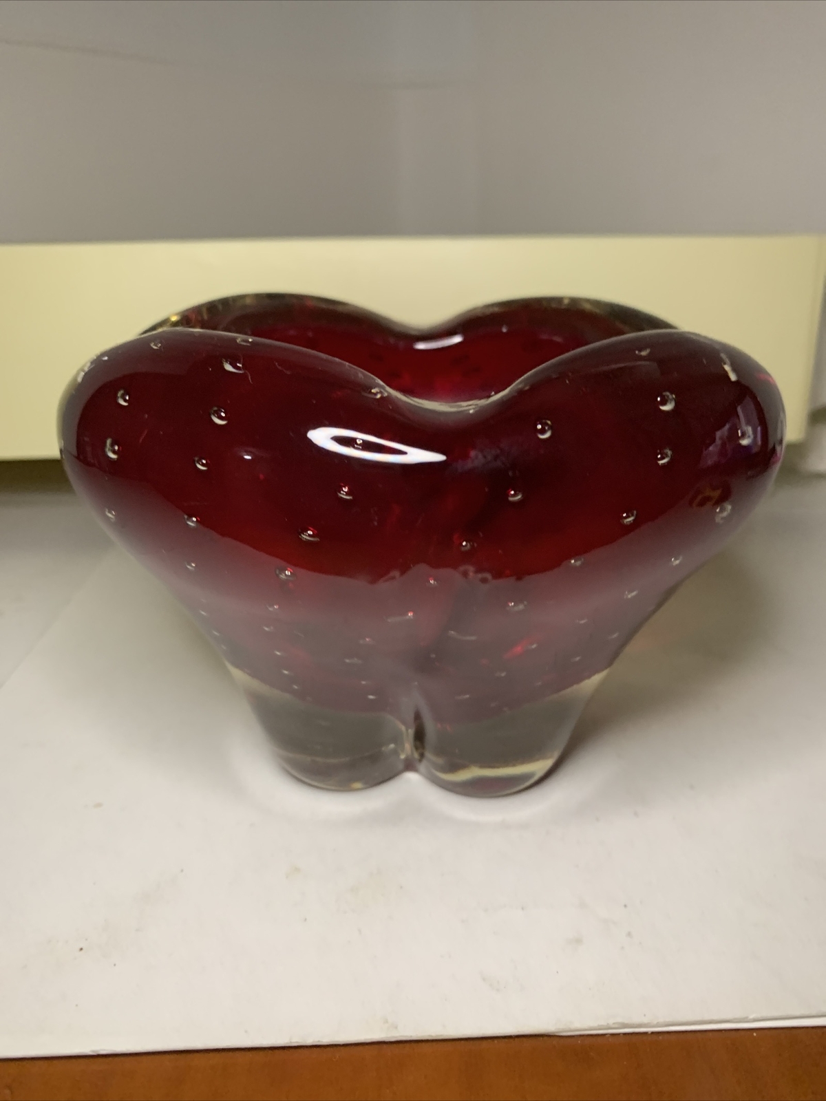 WHITEFRIARS GLASS 4 LOBED CASED RUBY RED BUBBLE VASE CONTROLLED BUBBLES ...