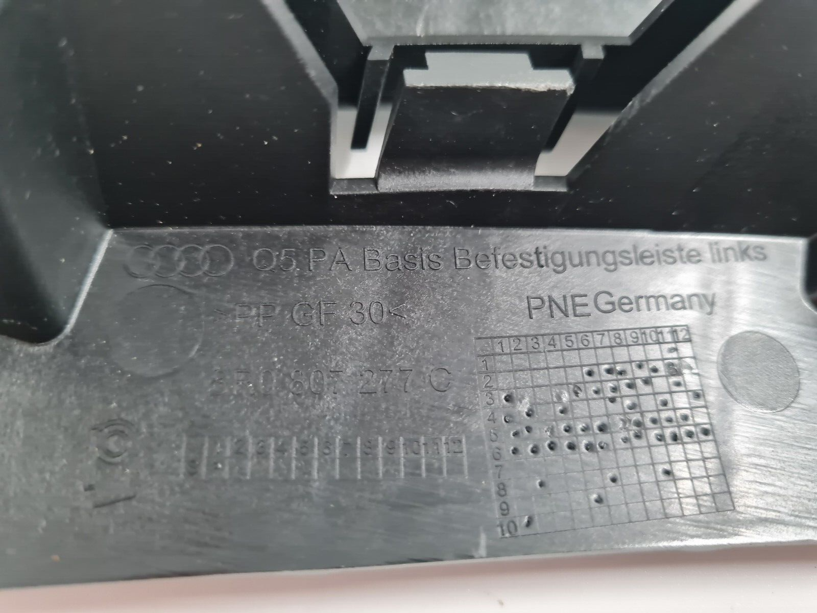 Original Audi Q5 8R Halter Befestigungsleiste vorne links Stoßstange ...