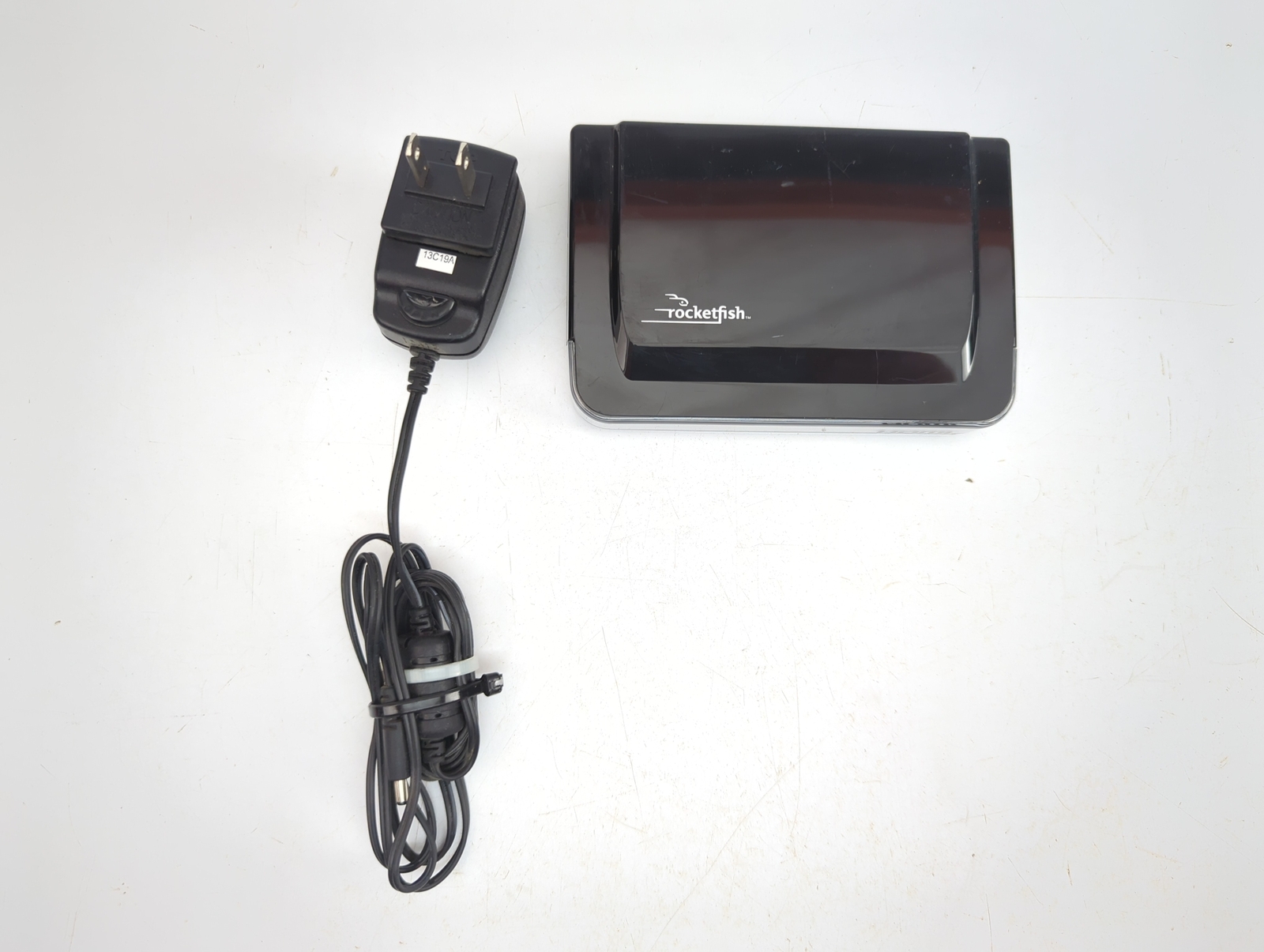 Rocketfish RF-G1182 Black 5V 1A 5.1/7.1 Surround 1080p 2-Way HDMI ...