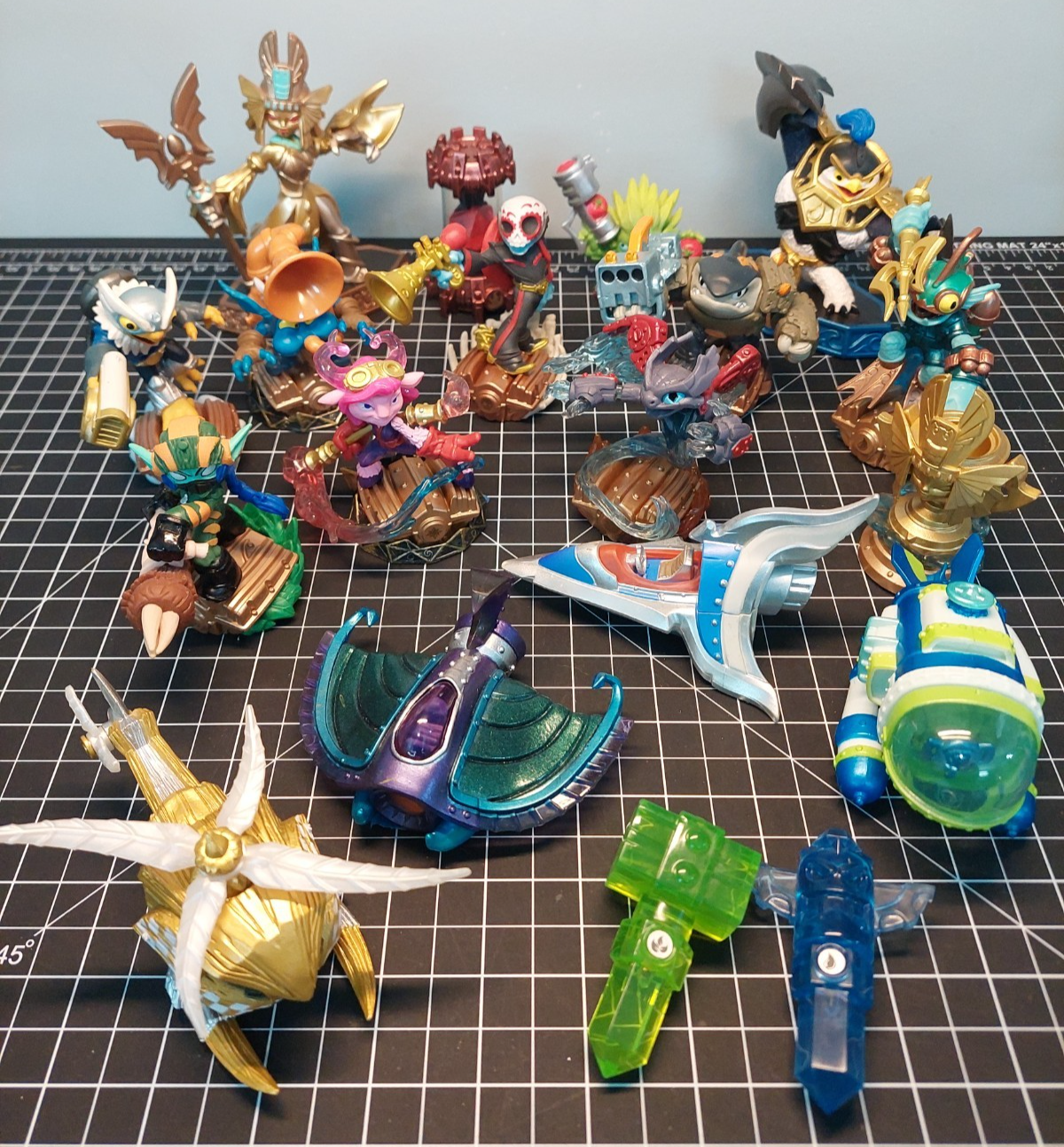 Activision Skylanders lot of 19 including - Splat, Fiesta, Spitfire ...