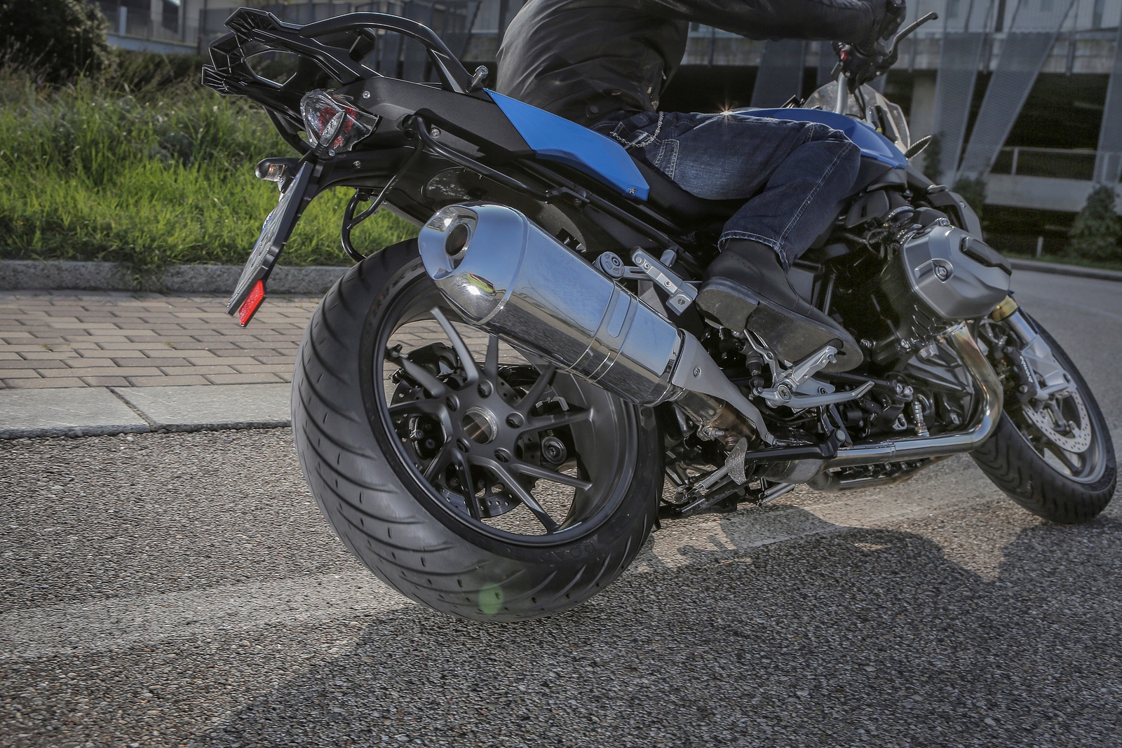 Metzeler Roadtec Z8 Interact 120/70ZR17 58W (M) T/L Front Tyre | eBay