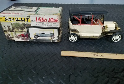 Kraftoy made in japan vtg Ford Model T battery operate tin toy w/Box ...