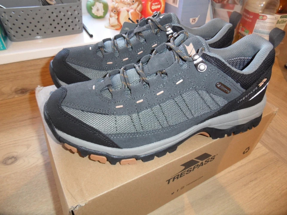 Trespass Mens BRAND NEW BOX Scarp Castle Waterproof walking Boots ...