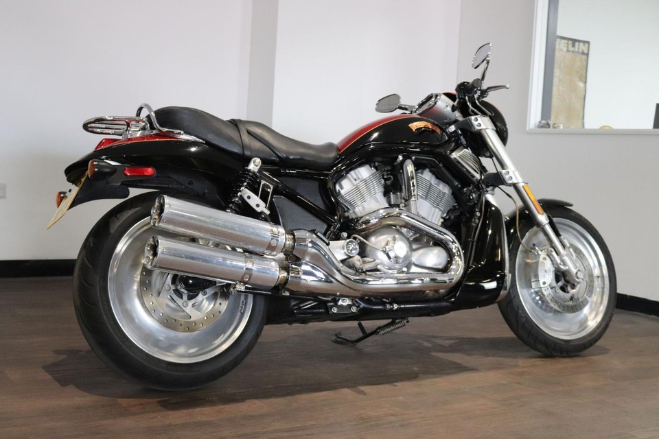 Harley-Davidson V-Rod VRSCR 1130 STREET ROD | eBay UK