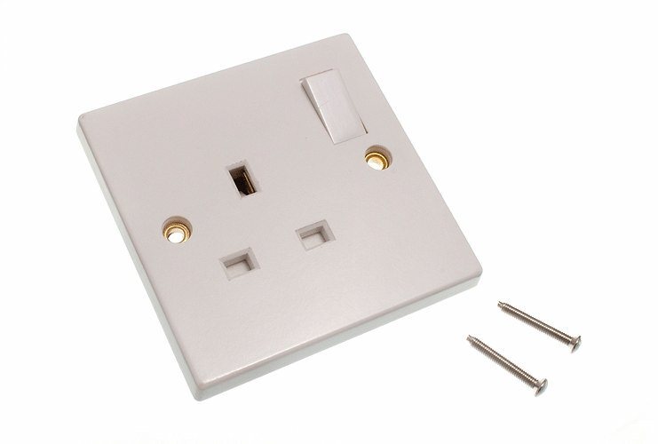 New 2 X Electric Socket Plug 13 Amp 1 - Gang Single Switched White ...
