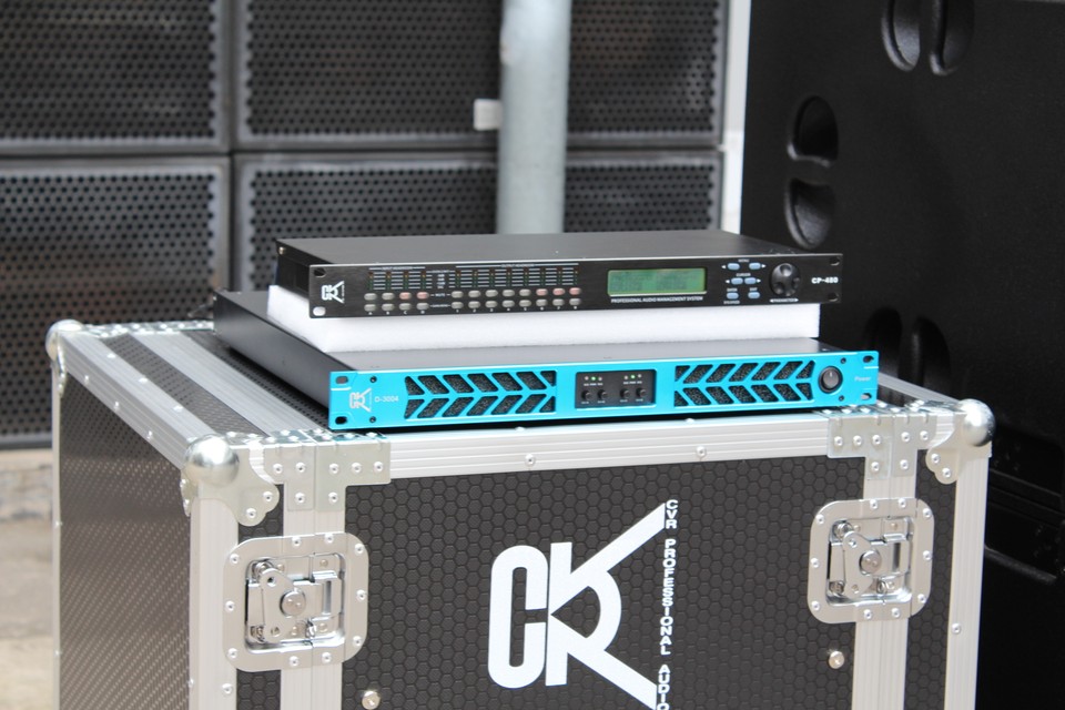 CVR Audio D-3004 BLUE 4 Channel Class D 1U Sound Audio Equipment Dj ...