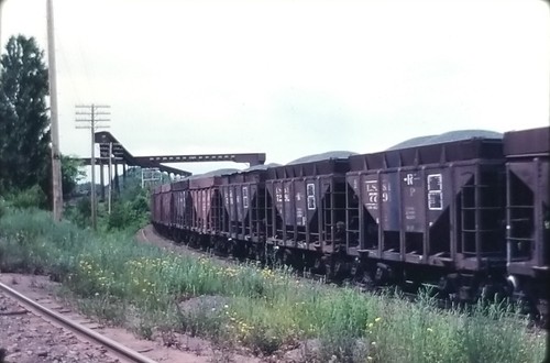 1978 LSSI Railroad Train Bottom-Drop Gondola Cars Slide Gravel Kodak ...