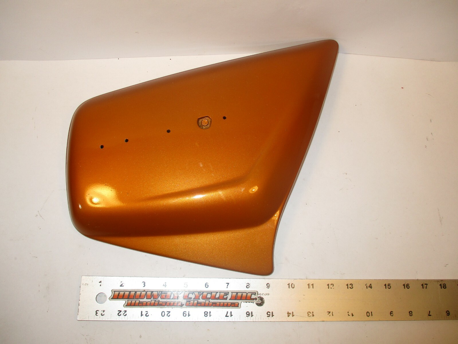 HONDA GL1100 GOLDWING RIGHT SIDE COVER PANEL GL 1100 83601-MB9-950ZC kc ...
