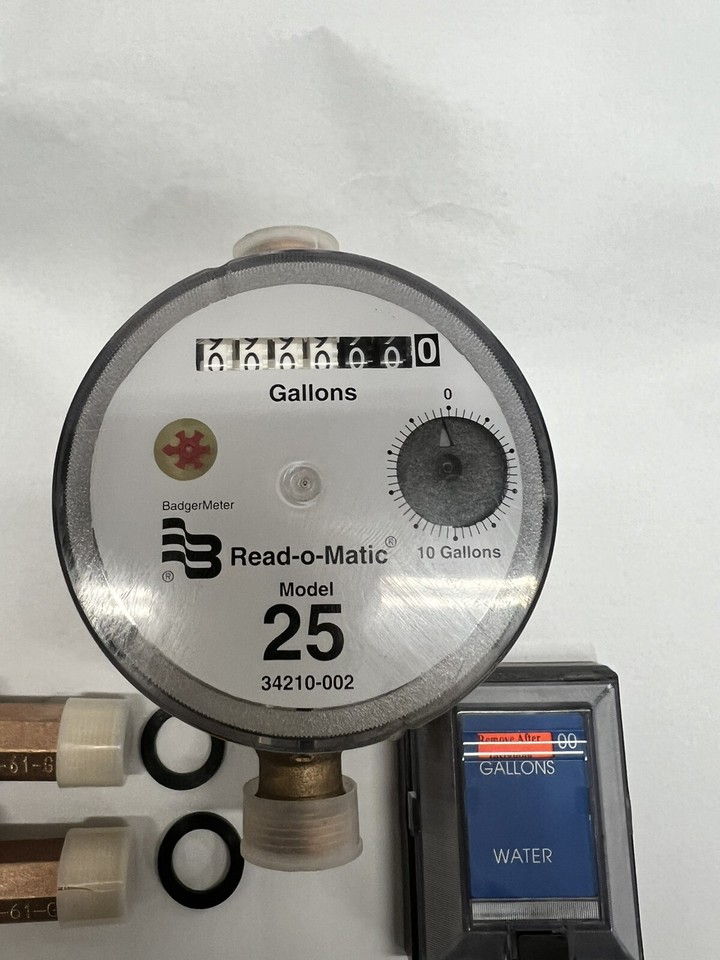 Badger 5/8x3/4 M25 Meter With Pulse Register And Remote+ Couplings 7.5 ...