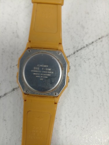 Vintage Yellow Casio F-91W Digital Watch - Classic Retro Style ...