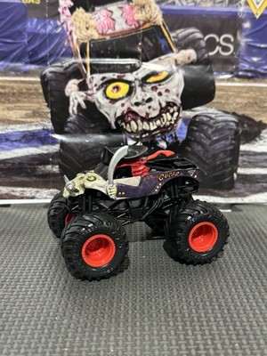Monster Jam Pirates Curse Red Wheels Loose 4X4 Truck HTF 1/64 Diecast ...