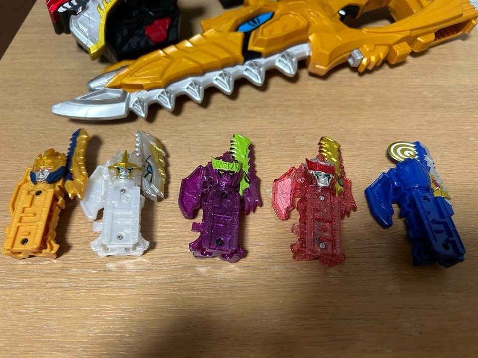 Power Rangers Dino Fury Ryusoulger DX Gold Mosa Blade Blaster Morpher ...