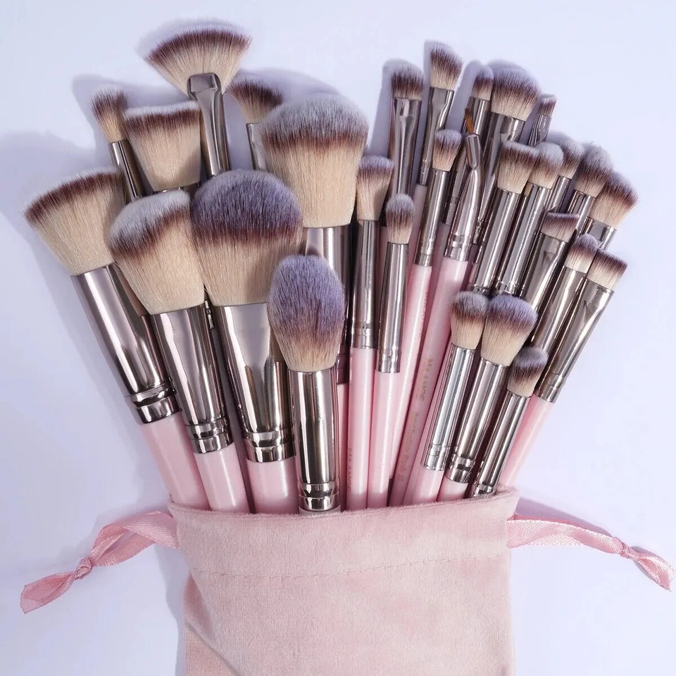 30pcs Makeup Brush Set Foundation Concealers Eye Shadows Powder Blush ...