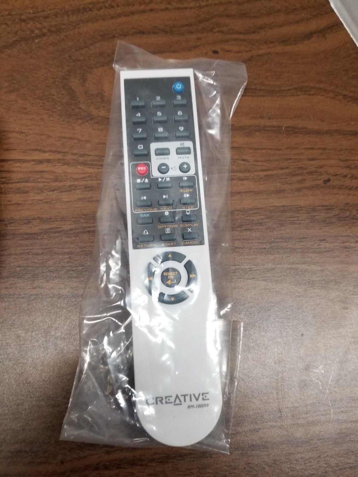 CREATIVE RM-1000W Remote Control w/Battery Cover. Sealed in bag | eBay