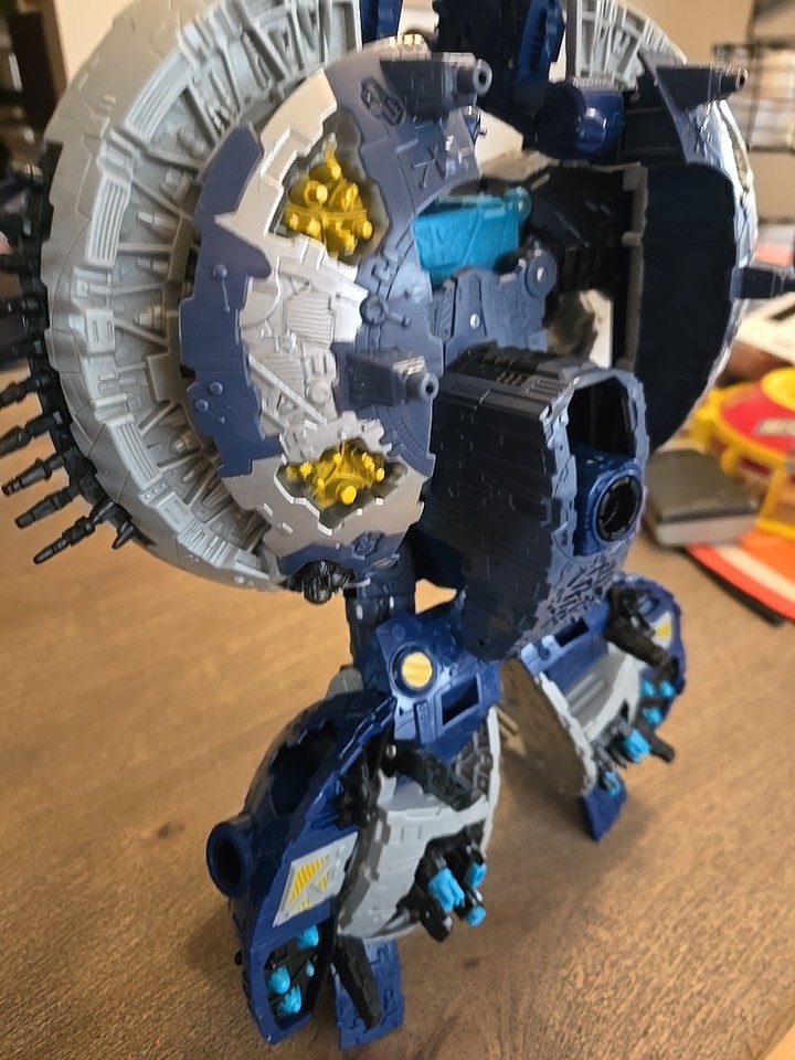 Transformers Supreme Class Cybertron Primus Unicron Planet Hasbro 2005 ...