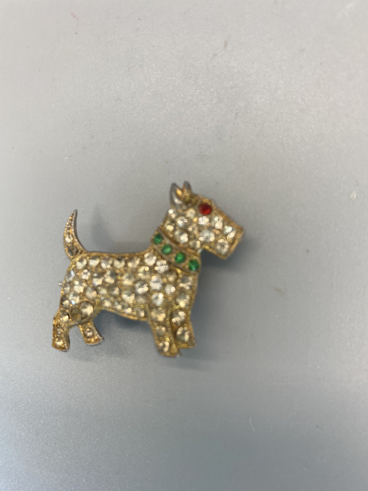 Beautiful VINTAGE Scottie Scotty Dog Pin / Brooch PAV… - Gem