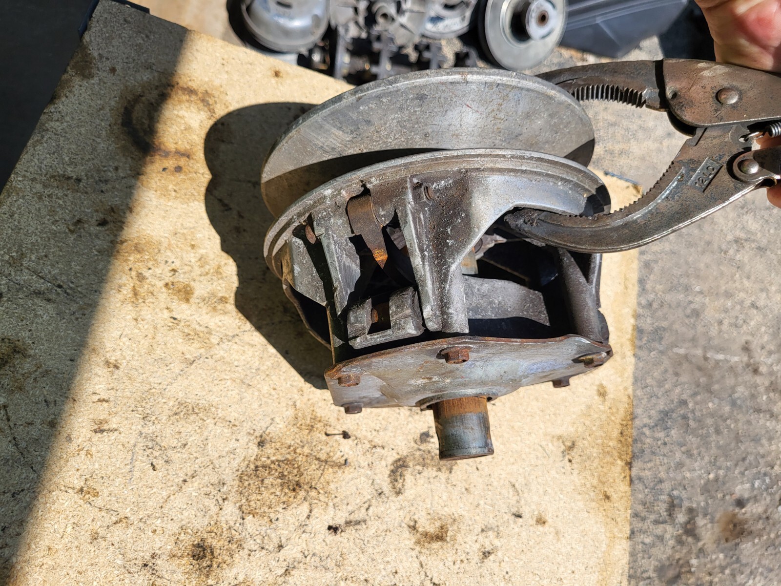 Vintage Snowmobile Comet 102c Primary Clutch | eBay