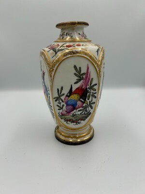 Chelsea House Porcelain Birds Vase Mid 18th Century With Gold Accents ...
