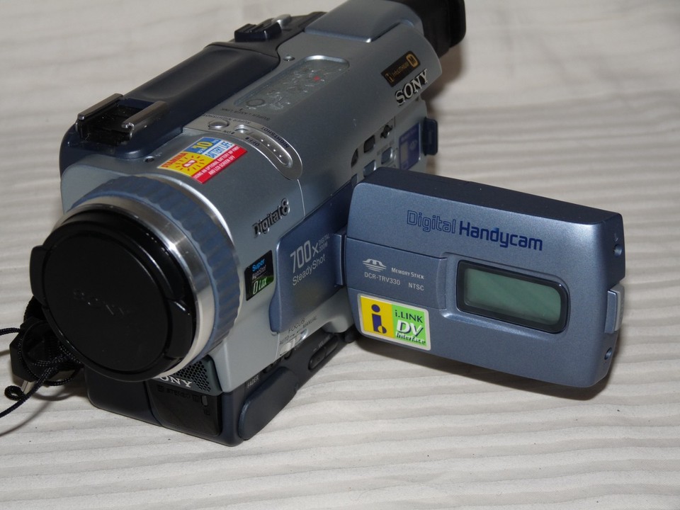 Sony DCR-TRV330 Digital8 HI8 8mm Video8 Camcorder VCR Player Video ...