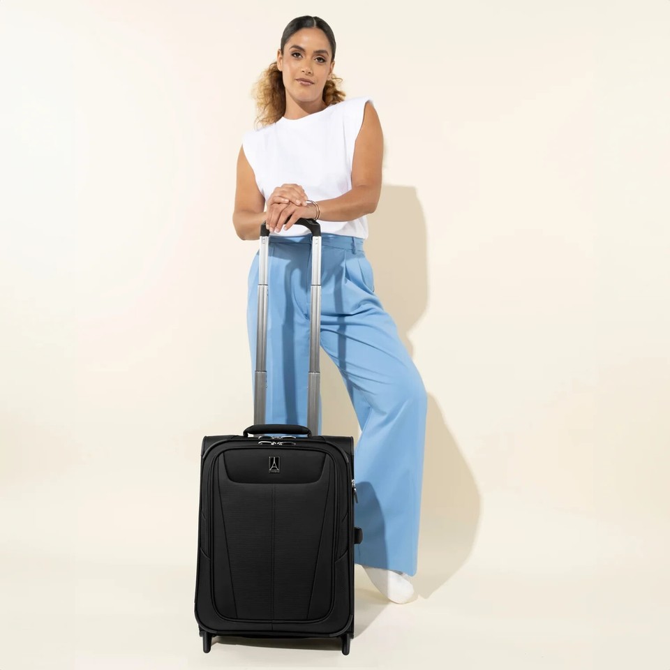 Travelpro Maxlite 5 Softside 20" Expandable Upright 2 Wheel Carry on ...