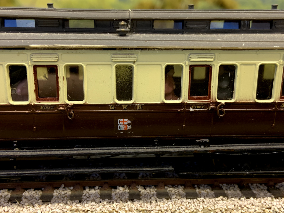 Slaters GWR E27 1st-3rd Compo with centre lavatory clerestory coach 00 ...