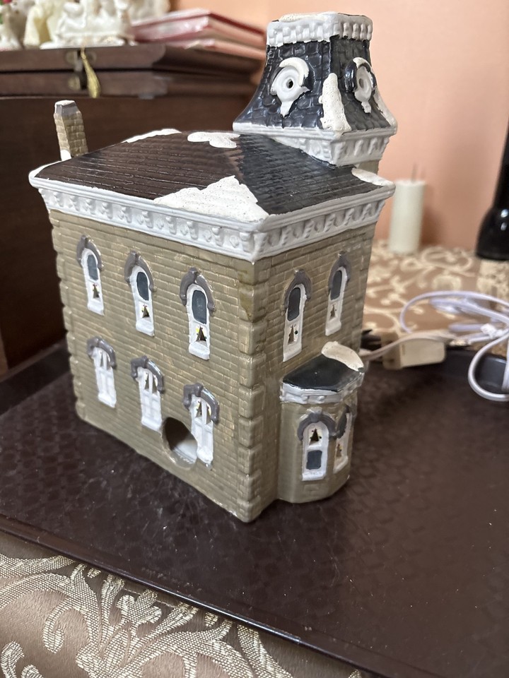 Dept 56 Snow Village Delta House 5012-1 W/ Box Light & Cord -Retired | eBay