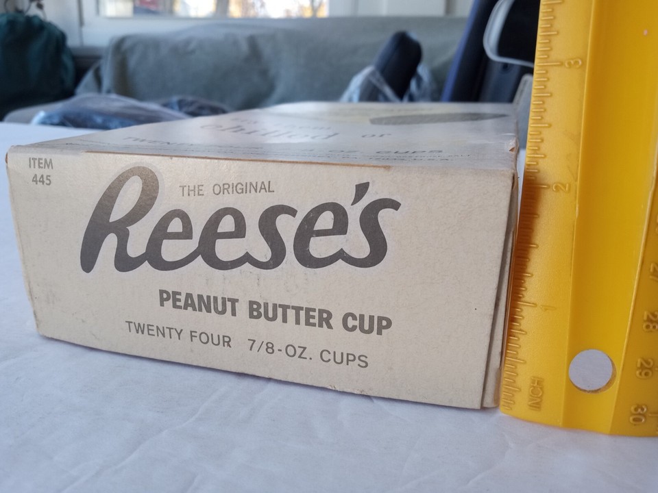 Vintage 1960's Reese’s Peanut Butter Cup Box 24 ct HB Reese Candy Co ...