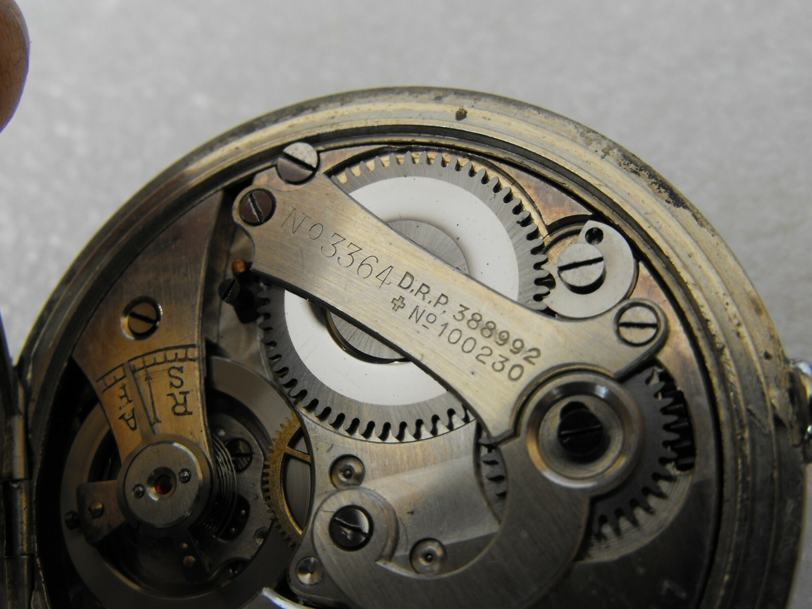 VINTAGE WWII GERMANY MILITARY STOPWATCH D.R.P. 100230 MOVEMENT 3364 ...