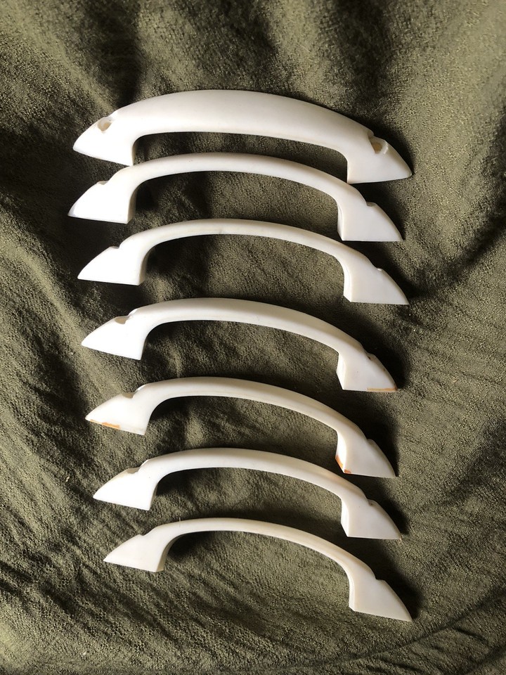 Vintage Bakelite/Plastic? Kitchen Drawer/Cabinet Handles X 7 | eBay UK