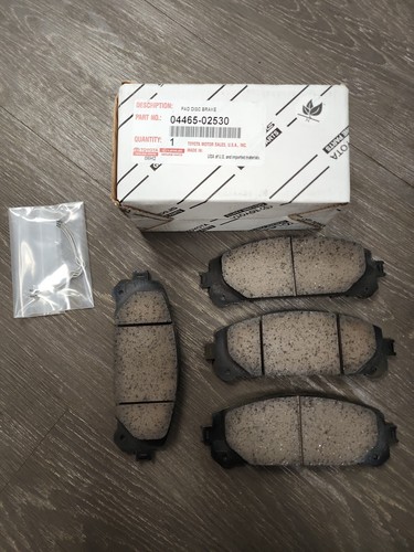2020-2022 Toyota Highlander Front Brake Pad Set 04465-02530 Genuine OEM ...