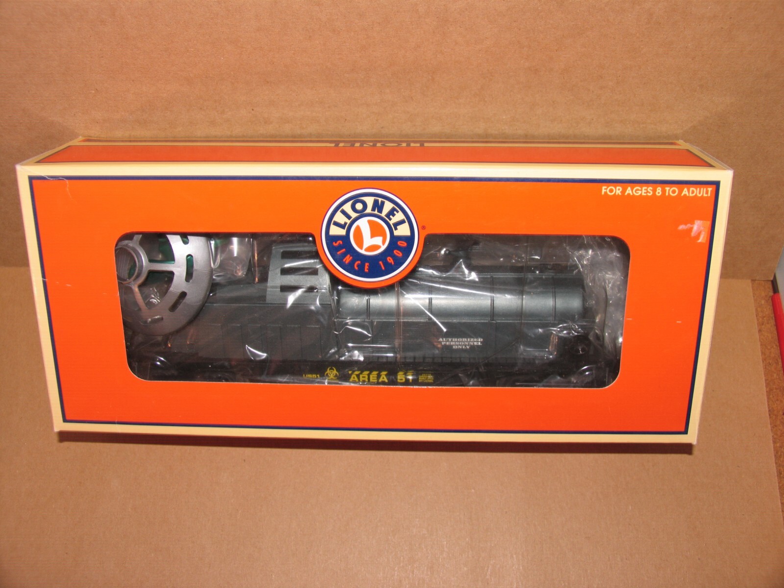 Lionel Trains Area 51 Hovering UFO Car With Dead Alien Balloons 6-36715 ...