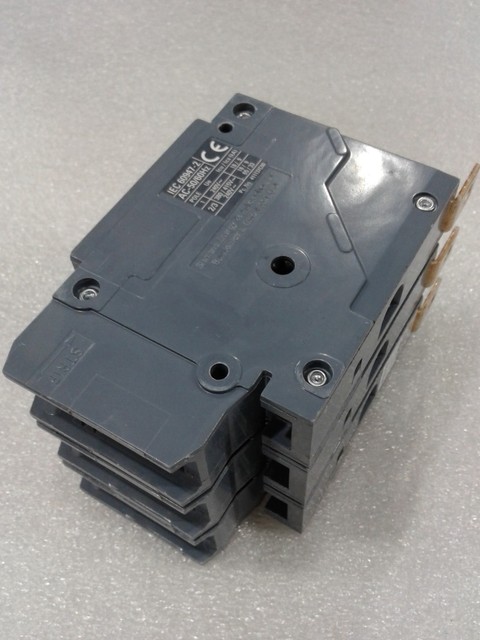 Siemens BQD325 25-Amp, Three-Pole 480Y/277V AC 14KAIC Bolt in Breaker ...