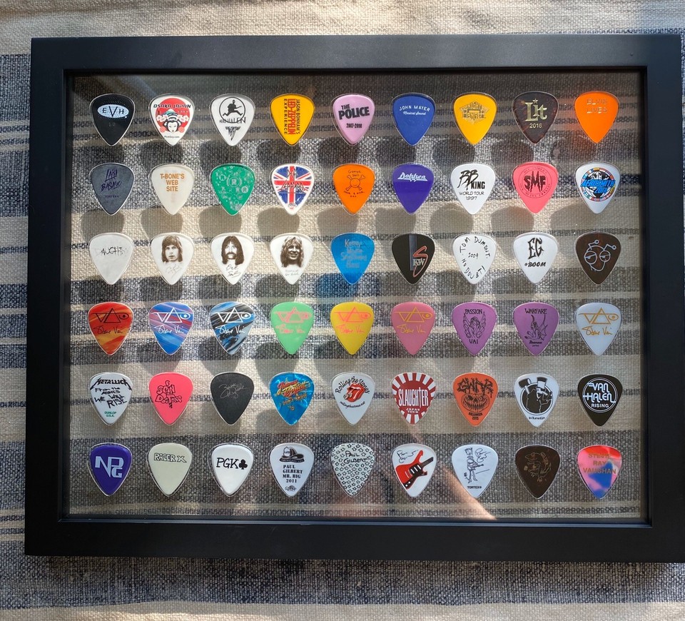 11" x 14" Clear Guitar Pick Display Horizontal Holds 54 Picks- FRAME ...