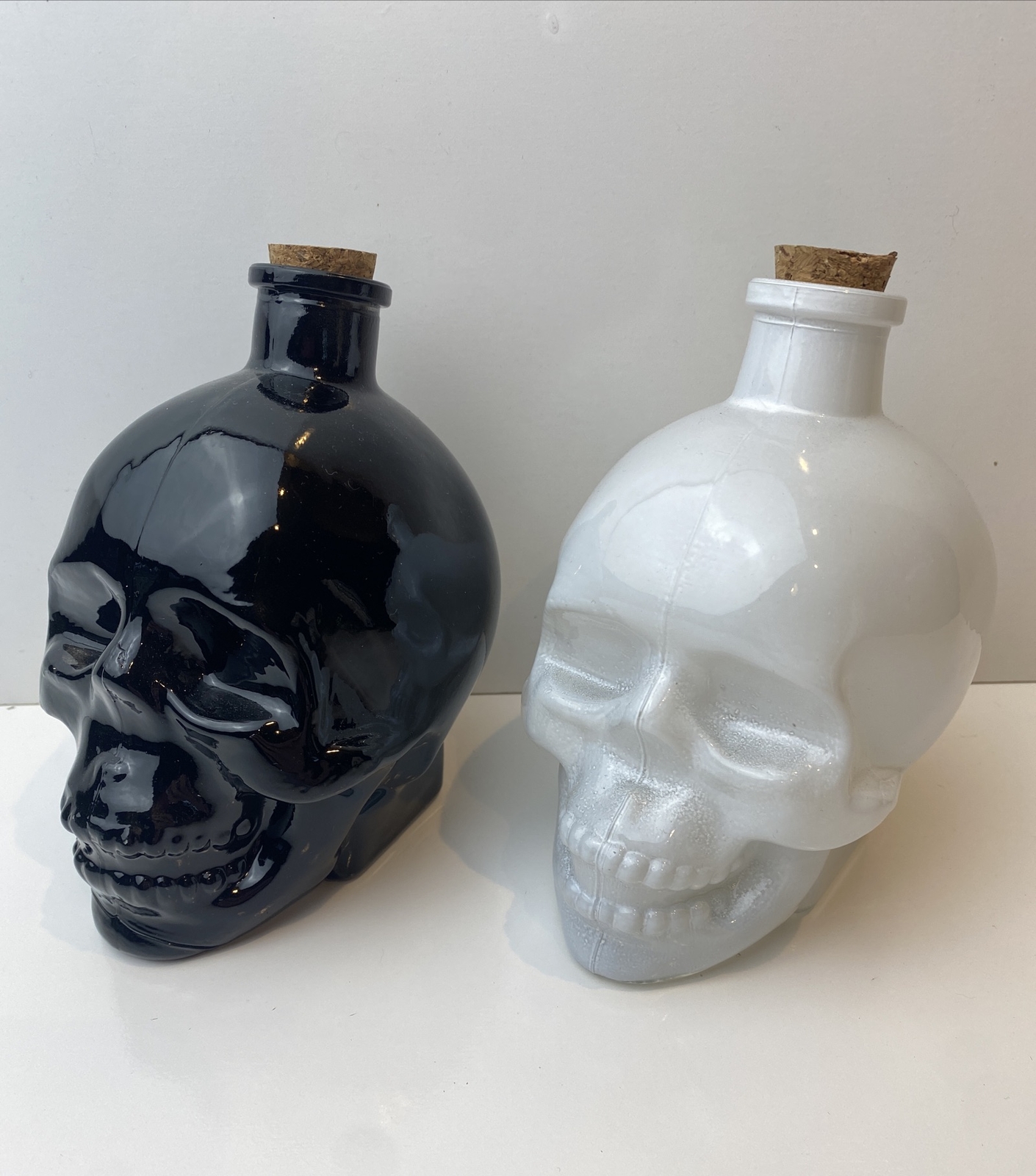 Lot Of 2 Glass Skull With Cork Decorative Gothic Bottle - Black & White ...