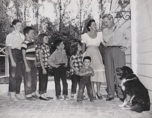 1949 William Wellman family portrait casual home Original Rare Press ...