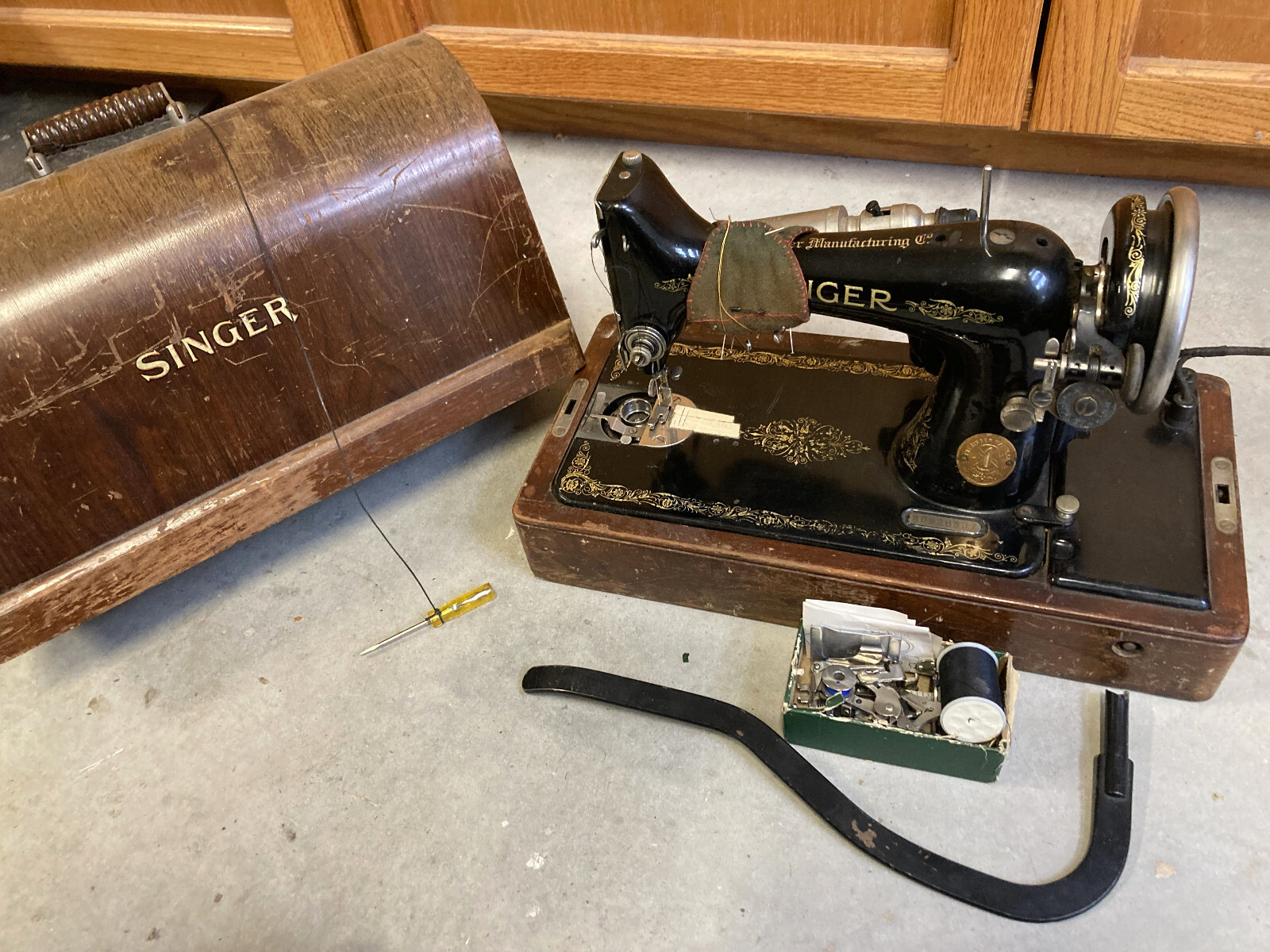 Vintage Singer 99-13 Sewing Machine Bentwood Case Knee Control | eBay